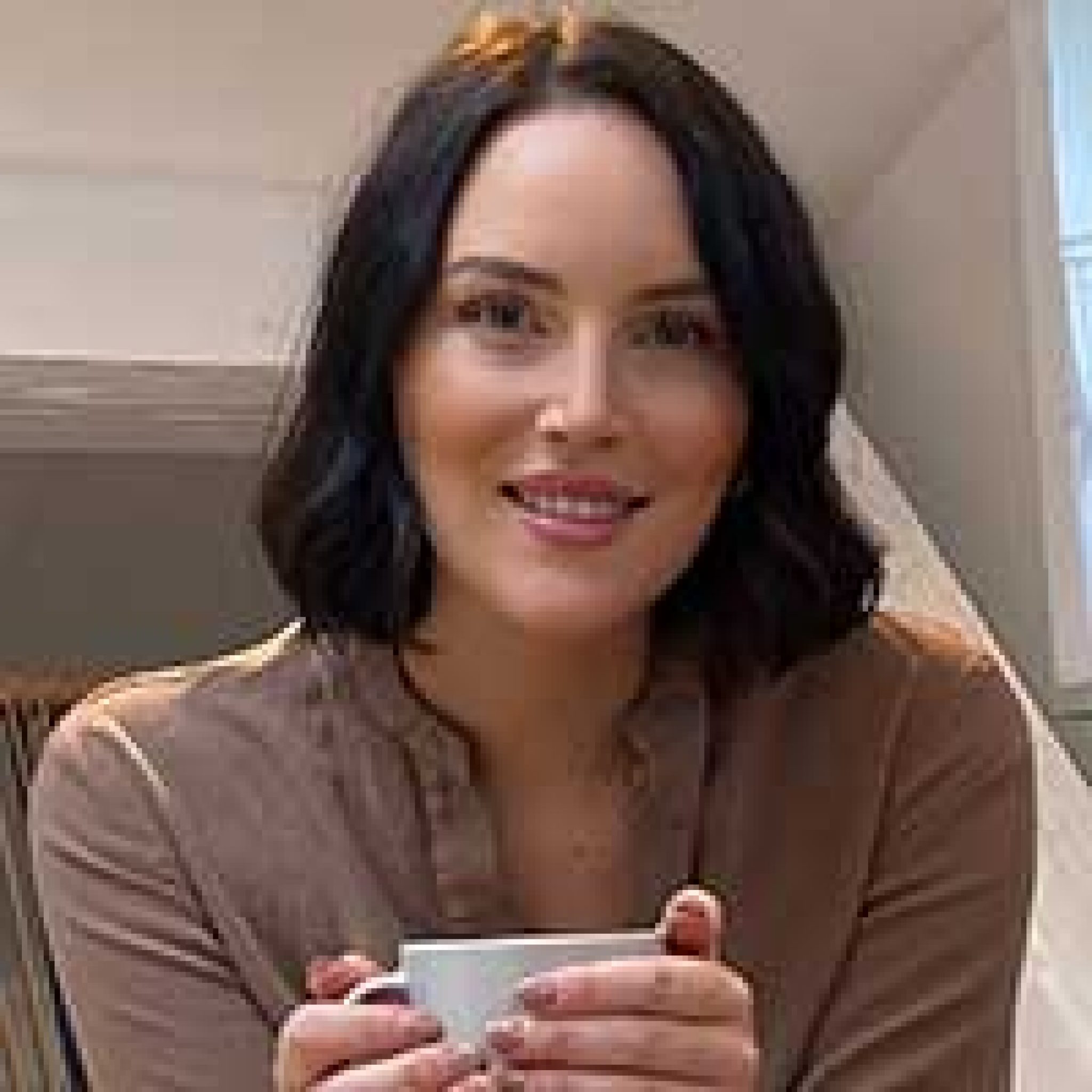 Make Your Own Natural Brow and Lash Growth Serum - BALANCE